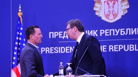 Вучиќ го одликуваше Гренел за неговата улога во дијалогот Белград Приштина