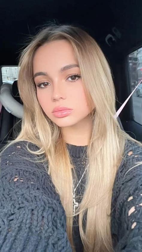 Пин от пользователя Настя на доске Ваши пины Стрижки одной длины Прически Карнавал