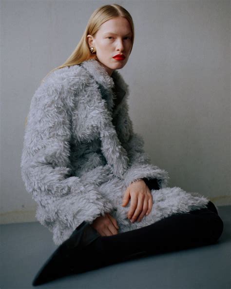 Model Of The Week Leanne De Haan Is A Runway Regular And Harpers Bazaar Cover Star