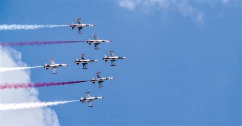 Foto De Stock Gratuita Sobre Acrobacia Aérea Acrobacias Aéreas Acrobacias En El Aire