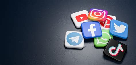 شبکه‌های اجتماعی انسان را اجتماعی‌تر کرده یا به انزوا کشانده است؟ دینو