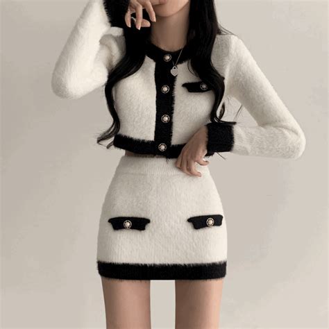 [키작녀강추 세트상품] 앙고라 배색 가디건 미니스커트 투피스 세트 에이블리