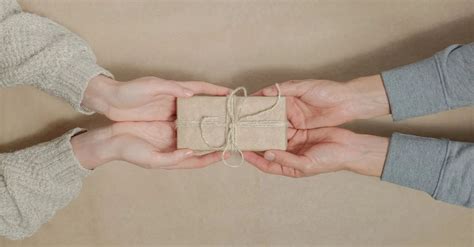 Have You Been Sleeping On Giveaways As A Marketing Strategy 😴 You Shouldnt Theyre Versatile