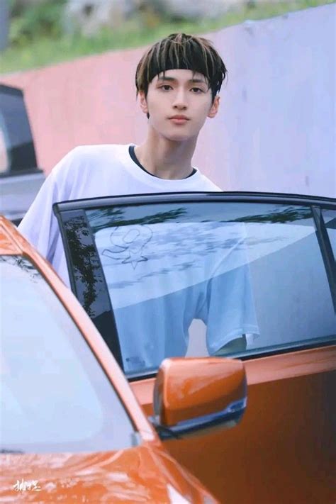 Ghim C A Kailyn Tr N Nghi M H O T Ng Trong B I H T