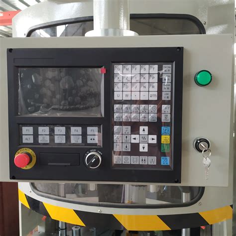 5 Pvc 및 Upvc 프로파일용 커터 Cnc 코너 청소 기계