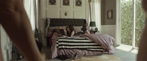 Vicki Lewis Nude Extracurricular Activities Hottest Sex Scenes Celebs Roulette Tube