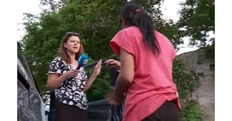 Роднините на децата били възрастен мъж атакуваха журналисти видео