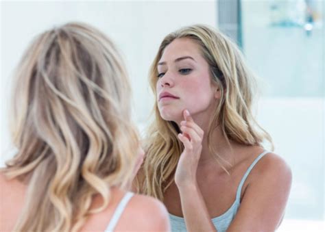 The Right Way To Pop A Pimple