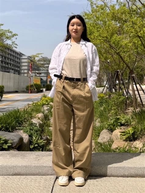 ดูไอเดียสไตล์การแต่งตัวสำหรับ「เสื้อเชิ้ต ผ้าพรีเมียมลินิน แขนยาว、เข็มขัด วินเทจ」 Uniqlo Th