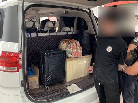 男子行李箱夹层藏毒 警察当场识破云南长安网
