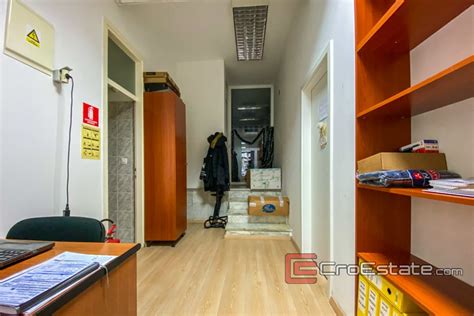 Croatia Split Business Space Along The Road