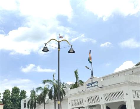 Photos अयोध्या की स्ट्रीट लाइट में राम और तीर कमान बदलती रामनगरी की देखें तस्वीरें