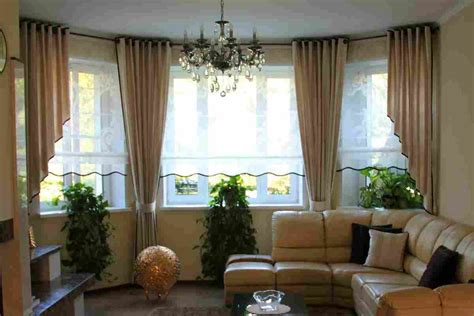 Штори на еркерне вікно