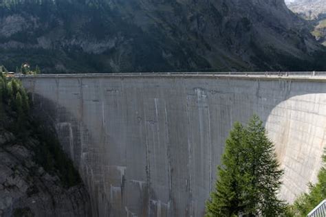 Scaling Databases Sql Vs Nosql Infrastructure Explained Moments Log