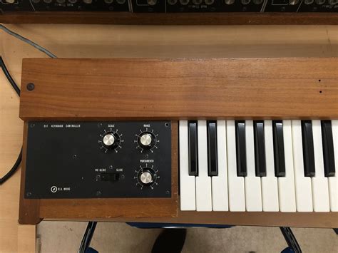 MATRIXSYNTH Moog System 35A Modular Synth With 951 Keyboard Controller SN 7414
