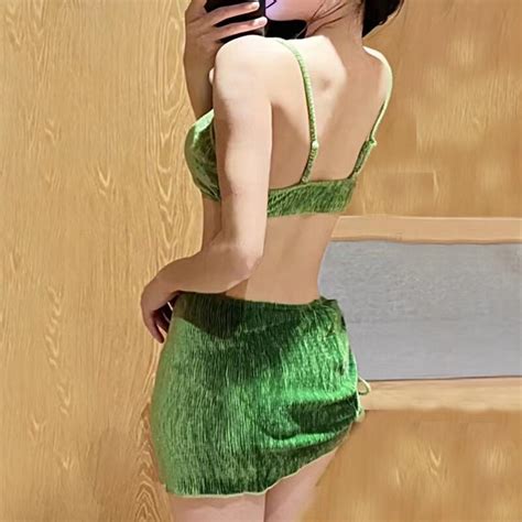 38 58kg ชุดว่ายน้ําบิกินี่ ผ้ากํามะหยี่ สีเขียวมัทฉะ สามชิ้น Sex Bikini 3 ชิ้น 9309 B One