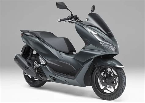 Webike Scoop Discover The New Features Of The 2025 Pcx Models