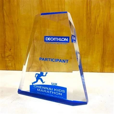 acrylic block decathlon at ₹ 2400 piece एक्रिलिक मेमेंटो in