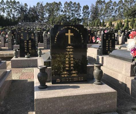 小型墓碑碑文如何写 中式墓碑，国内墓碑，家族墓碑，陵园墓葬石雕艺术生产雕刻厂家 福建惠安富士熙和石业有限公司