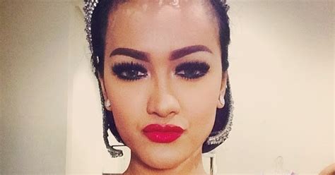 Kamar Selebritis Full Koleksi Foto Seksi Julia Perez Sensual Nakal