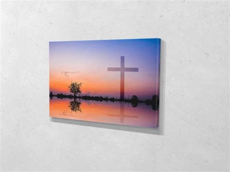 Настінний декор картина для інтерєру у спальню хрест на березі озера 51x34 см 818 купити