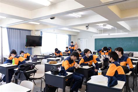 保護者の皆様へ 千葉の国際医療福祉専門学校