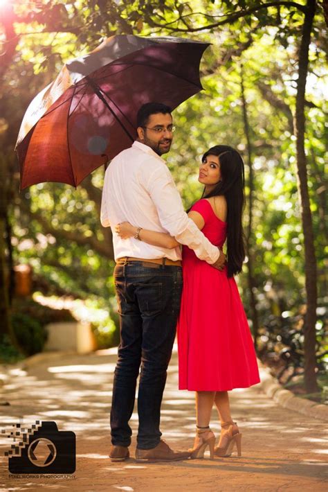 34 Pre Wedding Shoot Ideas For Couple Photoshoot Updated 2022 Pre Wedding Poses Wedding