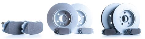 자동 정비사 새로운 금속 자동차 부품세트 어두운 배경에 격리 된 자동차 모터 정비사 예비 또는 자동차 조각 자동차 엔진 서비스 상점에 대한 스톡 사진 및 기타 이미지