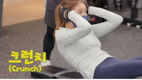 헬스장 복근운동 종류 크런치 리버스크런치 플랭크 자세 사이드밴드 여자 11자복근 옆구리 살빼는 효과 네이버 블로그