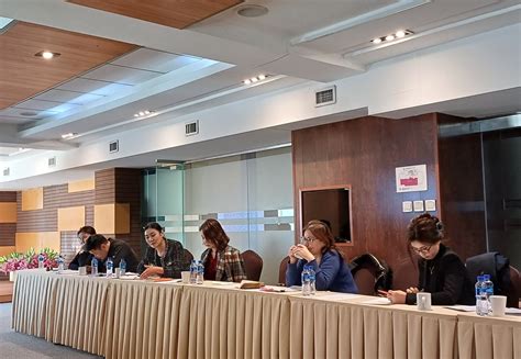 Ээлжит редакторуудын уулзалт “Доромжлох үйлдлийг Эрүүгийн хуулиар зохицуулах нь зөв үү” сэдвээр