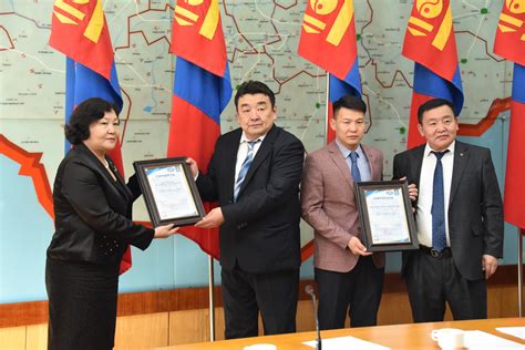 Ховд аймгийн ЗДТГ менежментийн тогтолцооны гэрчилгээтэй болов