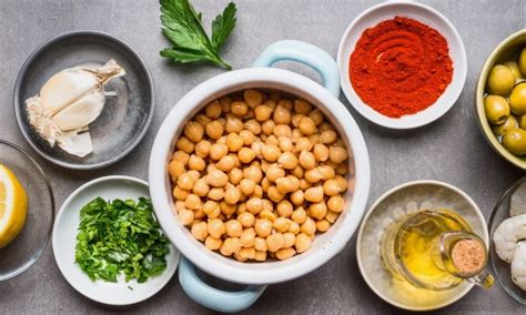 Специи для горохового супа: подчеркните аромат и вкус блюда.
