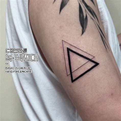 대전타투 녹색지대 대전낙서타투 대전타투이스트 대전핸드포크 대전미니타투 대전두들타투 대전크레용타투 대전크레파스타투 어깨에 귀욥게 타투하셨으세요🙏 Instagram