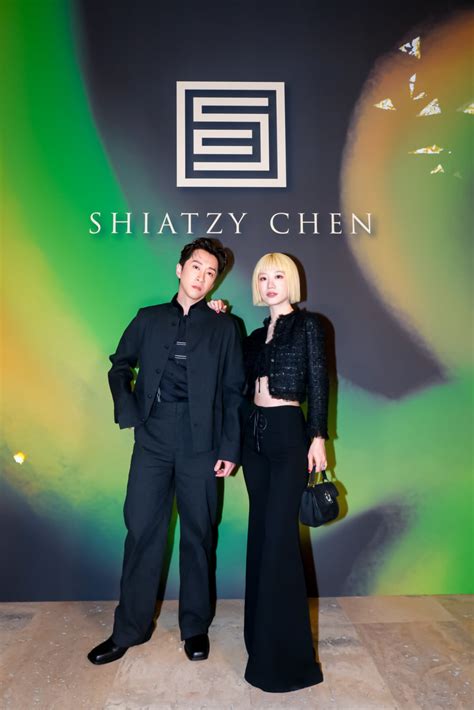 巴黎時裝週｜夏姿⋅陳 Shiatzy Chen 2026 秋冬大秀：：穿越盛唐的「舞玉」傳奇！lulu、陳漢典首登巴黎直擊東方美學新高度