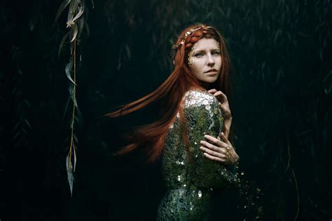 배경 화면 여자들 빨간 머리 초상화 벨라 코탁 사진 작가 아름다움 어둠 가상의 인물 2048x1365 Wallpapermaniac 101999 배경