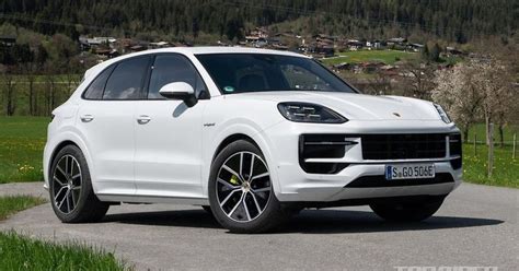 포르쉐 신형 카이엔 하이브리드 출시 가격은 1억4540만원 탑라이더