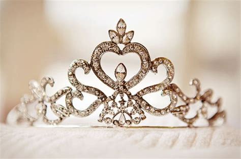 22 Ideas For Amazing Gala Dinner Giveaways Hubpages