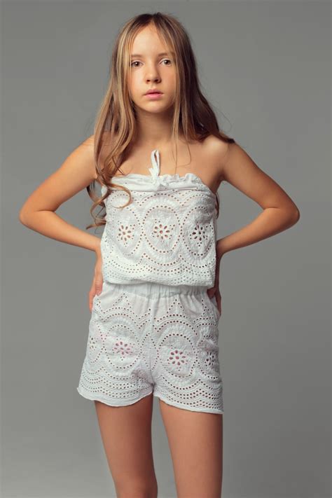 Девочки без трусиков Изображения скачать бесплатно на Freepik