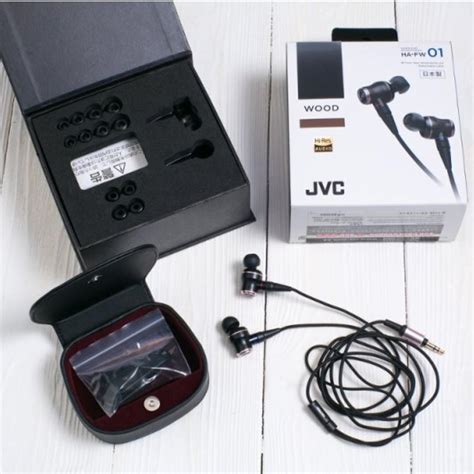 JVC Wood HA-FW01 Earphones (Mint full set), Audio, Other Audio ...