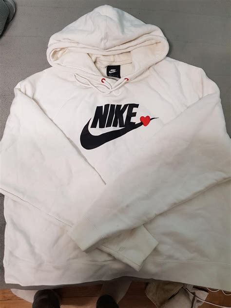 정품 나이키 발렌타인 하트 후드티 흰색 판매합니다 세컨웨어헬로마켓