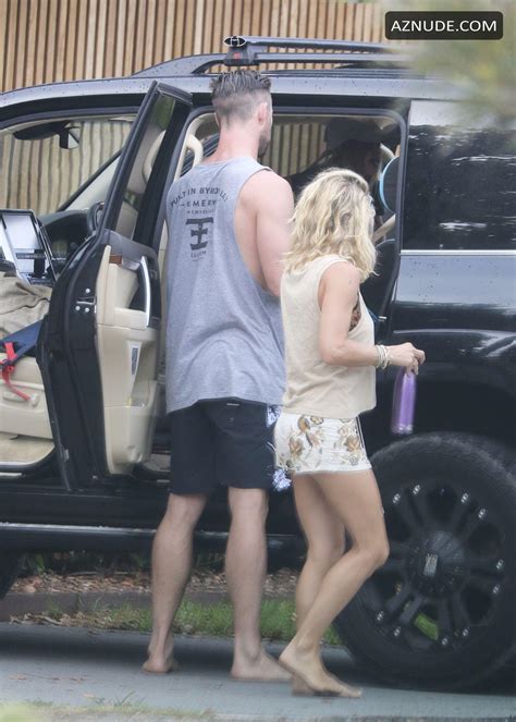 Elsa Pataky Sexy While Out Grocery Shopping With Husband Chris