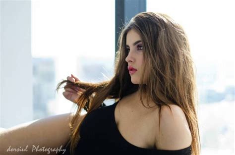 9 Hot Sexy Judit Guerra Bikini Pics