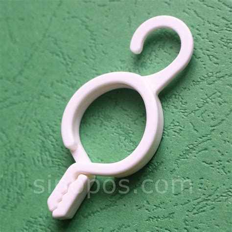 Badu Bg Пластмасова щипка за шал Дисплей Закачалка решетка с кука за стена Щипки за стягане на