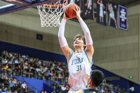 宋翔：2016年选秀时 湖人就曾对王哲林表达了兴趣 直播吧zhibo8cc