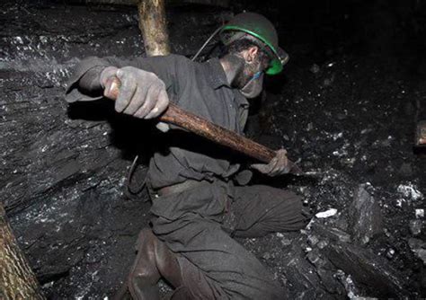 بررسی ۵۲ پرونده در کمیته تجدید نظر مشاغل سخت و زیان آور استانی خبرگزاری صدا و سیما