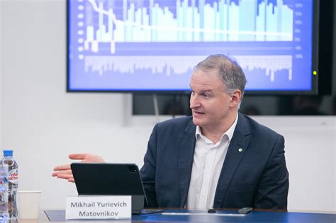 Нетворкинг с топ руководителями в финансах Банковский институт НИУ ВШЭ предлагает ряд проектов