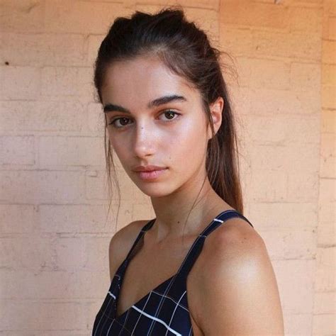 Pretty Ladies 44 Pics