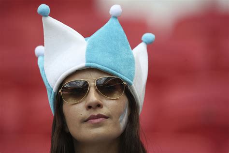 Los Hinchas Argentinos Tiñen De Celeste Y Blanco Kazán En El Duelo Contra Francia Infobae