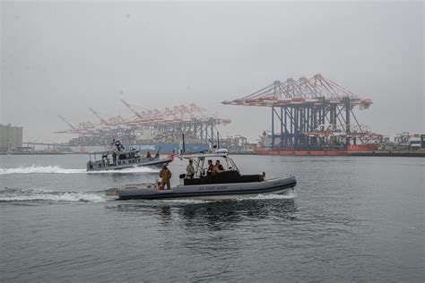 Dvids Images Msron 11 And Uscg Psu 311 Conduct A Maritime Security