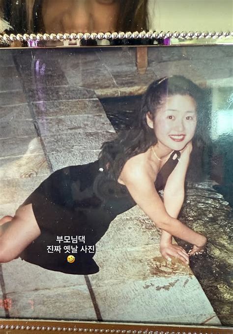 고현정 깜찍한 분위기도 있었네 어린 시절 속 통통한 볼살 스타뉴스